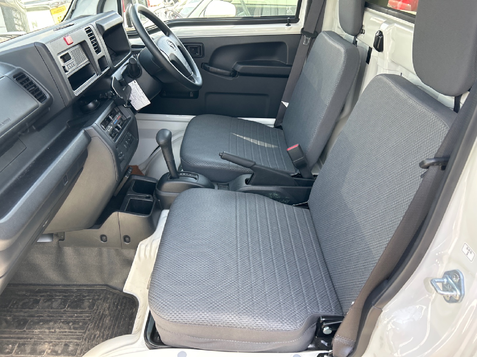 AUTOMATIC 2021 Daihatsu Hijet Box Truck (Made By Toyota) - US Mini ...